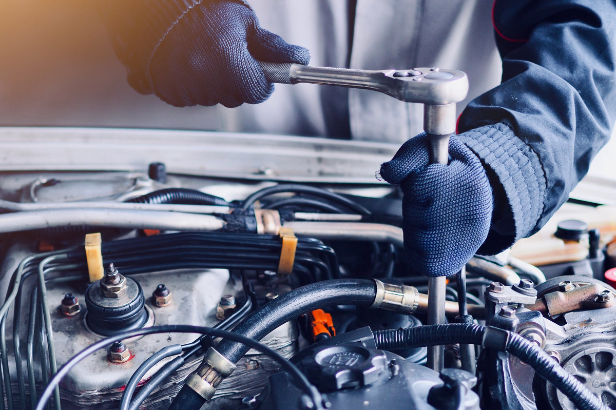 GM Recalls Cadillacs, Chevys & GMCs With Engine Manufacturing Defects